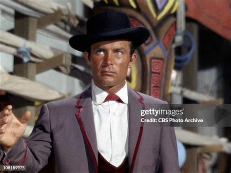 Robert Conrad Wild Wild West Photos And Premium High Res Pictures
