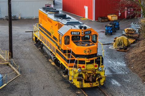 Lot of History in One! | This EMD GP40 has a lot of paint un… | Flickr