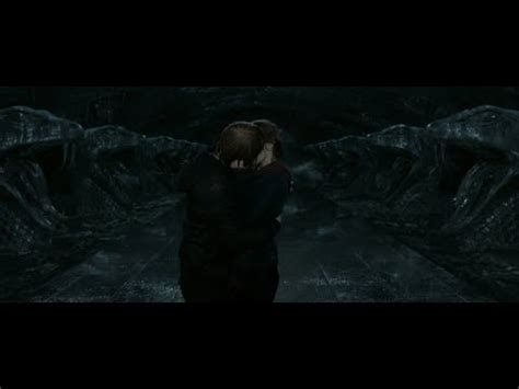Легендарный поцелуй Рона и Гермионы. Отрывок из фильма "Гарри Поттер и ...