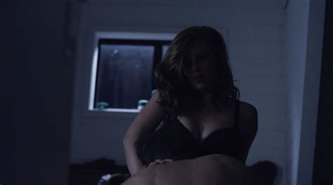 Cassidy Freeman Nude Pics Page 1
