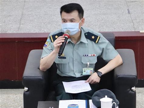 陸勤部政戰主任勉初官提升本職學能 軍聞 陸勤部政戰主任勉初官提升本職學能 青年日報