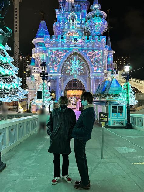 익자 On Twitter 간죽간살 미쳣다 ㅅㅂ 오늘 서울 체감 온도 영하 25엿는데 이러고 롯데월드를 갓댄다 씹상남자들