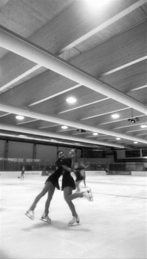 Bestie 🤍 Artistik Patinaj Buz Pateni Fotoğraf çekimi