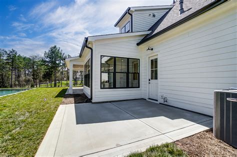 Eastover Hg1 Black And White Modern Farmhouse Farmhouse Patio Charlotte By Linnane
