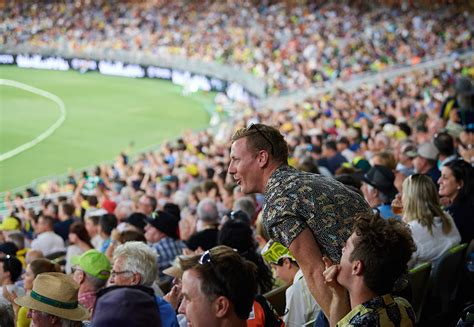 Test Cricket Returns To Perth