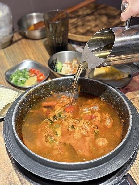 台北市萬華區 西門町美食 甩鍋雞볶찜韓式炒雞吃到飽 西門店 一鍋多吃韓式炸雞只要469 萬華區西門站美食 蛋寶趴趴go美食