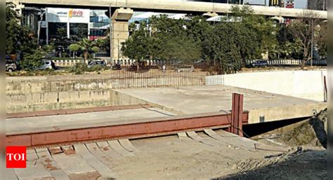 Underpass Still In Making 5km Detour For Commuters To Reach Noida E