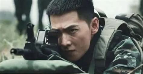 谁说玩水枪的帅哥都会打破滤镜？杨洋水枪大片吸引奥运冠军点赞 知乎