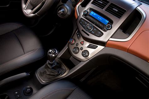 Chevrolet Sonic Hatchback 5 Doors Specs Performance And Photos 2011