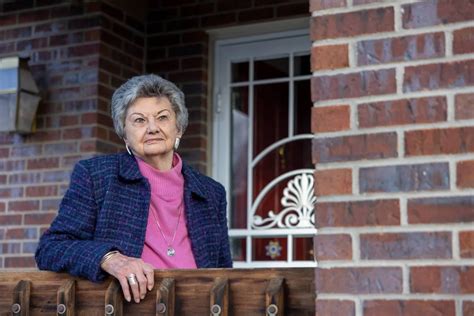 نورما أندرسون جمهورية تسعينية تتحدى ترمب لاستبعاده من الانتخابات