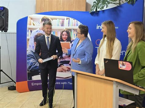 Toruński pedagog z wyjątkowym wyróżnieniem Jako jedyny z kraju