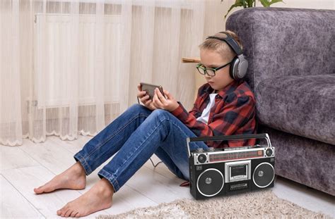 Riptunes Radio Cassette Stereo Boombox With Bluetooth Audio Black