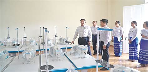 အမှတ် ၂ စက်မှုသင်တန်းကျောင်း မန္တလေး ကို ဒုတိယဝန်ကြီး ဦးရင်မောင်ညွန့် ကြည့်ရှုစစ်ဆေး Myawady