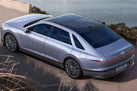 요즘 누가 그랜저 사냐 이 돈이면 수입 하이브리드 세단 사지 카프레스