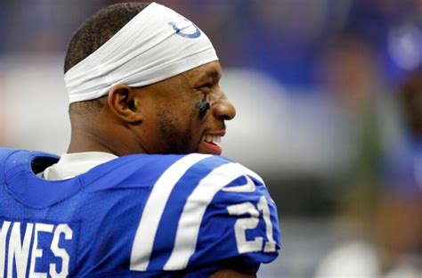 Watch Colts Rb Nyheim Hines Amazing Reaction To Meeting Surprise Nfl Idol