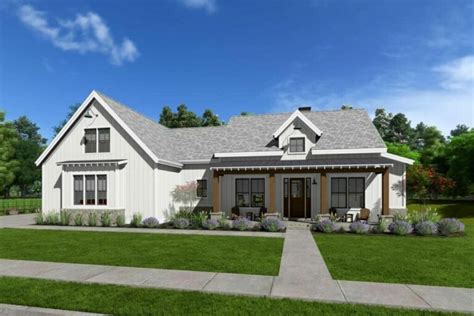 2 Story 5 Bedroom Modern Farmhouse With 2 Story Foyer And Great Room