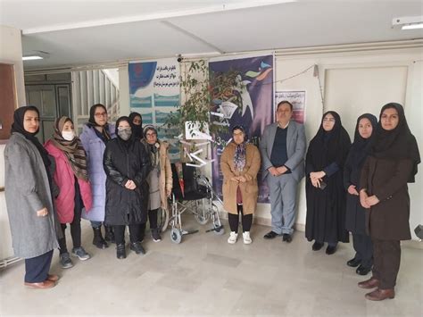سازمان بهزیستی ساوجبلاغ آذین بندی درخت آرزوها توسط توان خواهان