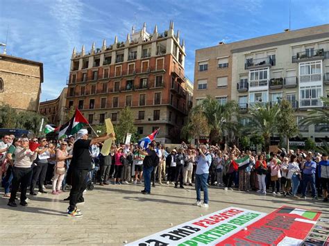 Miles de personas reclaman en València libertad para el pueblo palestino Hay que poner fin