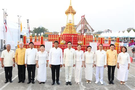 วธจัดพิธีเจริญพระพุทธมนต์ ตักบาตรพระสงฆ์ 66 รูป เวียนเทียนงาน “ประทีป