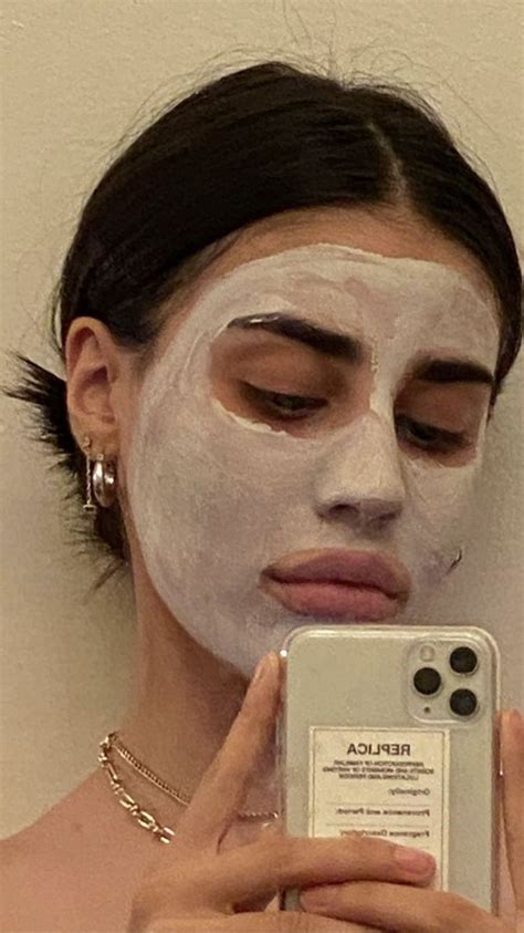 Pin By Zuzakomor On S E L F C A R E Face Mask Aesthetic Mask