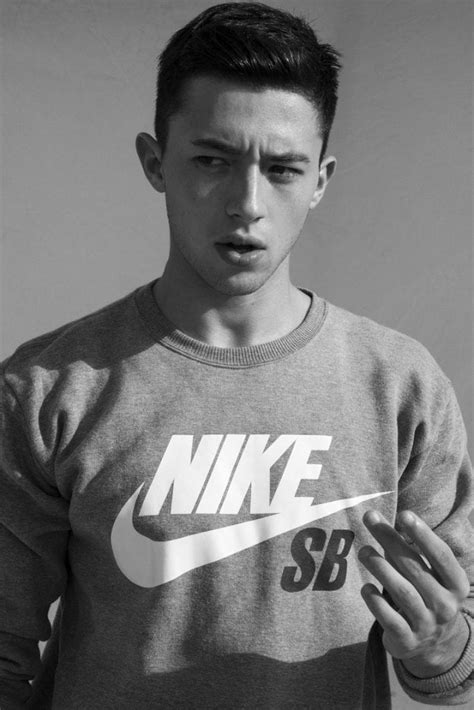 Ignacio Bugajczyk Vanity Teen 虚荣青年 Lifestyle And New Faces Magazine