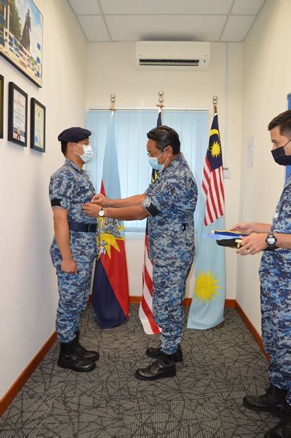 Pemakaian Lencana Jurulatih Tudm Bagi Pegawai Cawangan Perundangan