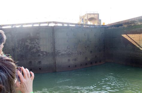 Solve Miraflores Locks Panama Canal Panama Jigsaw Puzzle Online With