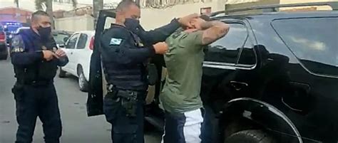 EM TOM DE DEBOCHE Empresário é preso após tirar sarro de guardas e