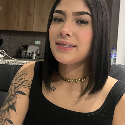 Lizzbarreto12 Free Live Webcam Show And Xxx Chat Xhamsterlive