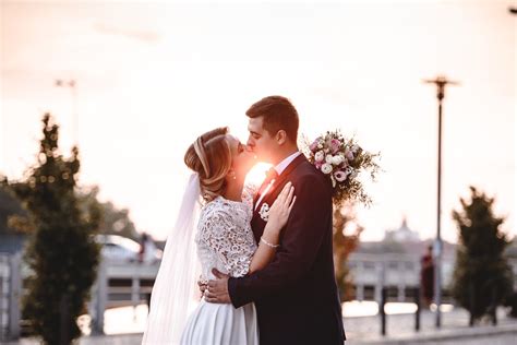 5 raisons de choisir une robe de mariée courte pour votre grand jour