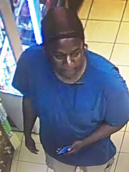 Chattanooga Police Seeking Identification Of 2 Suspects In Robbery On