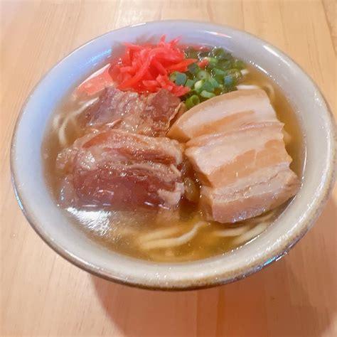 天神に沖縄そば専門店「菊鶴そば」 祖母の名前から名付け 天神経済新聞