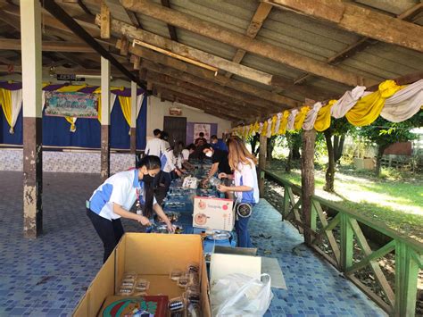 วันศุกร์ โรงเรียนบ้านย่านนางวิ่ง หรั่ง เครือแป้น อุทิศ