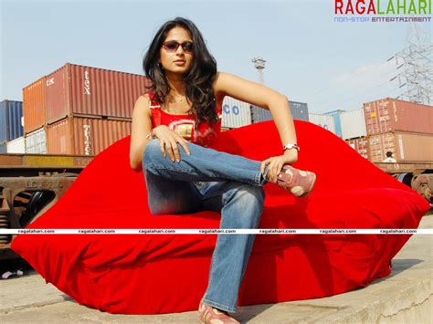 Latest Telugucinemawallpapers Anushka Wallpaper