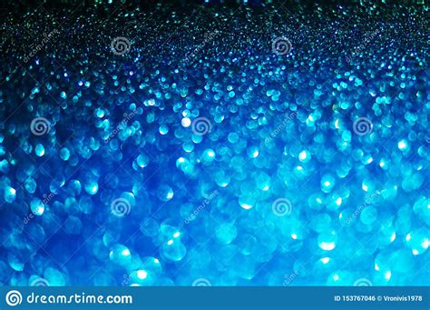 与发光的闪闪发光的欢乐抽象蓝色闪烁纹理背景 与闪烁和闪耀的五颜六色的defocused背景 库存照片 图片 包括有 新建 汉语