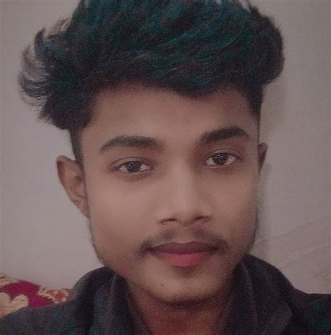 झूठी मोहब्बत 💔 प्यार में धोखा 😭 मिला है 💔🥀😞 तो फॉलो जरुर करें रोयल आशिक