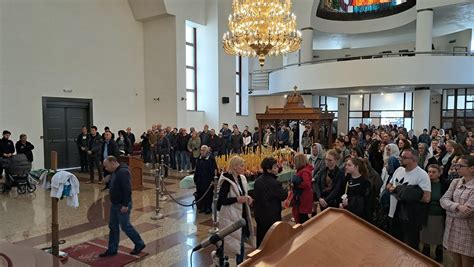 Празнично Бденије Велики Четвртак Храм Светог цара Константина и царице Јелене