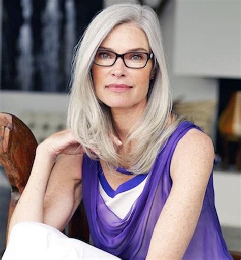 Short Hairstyles For Over 50 Year Old Woman With Glasses