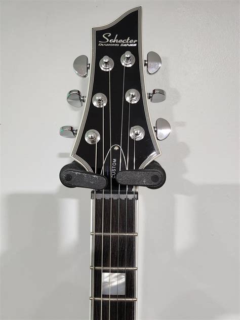Schecter V1 Custom R Guitars