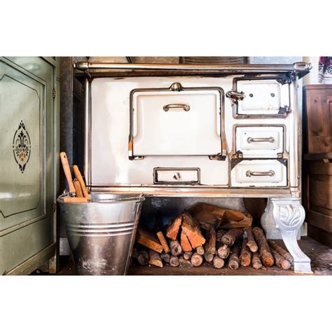 Womens Roles On The Western Frontier Synonym