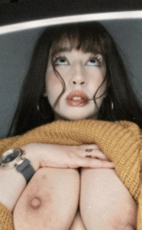 Shiny Rmoresexyasmrgirls