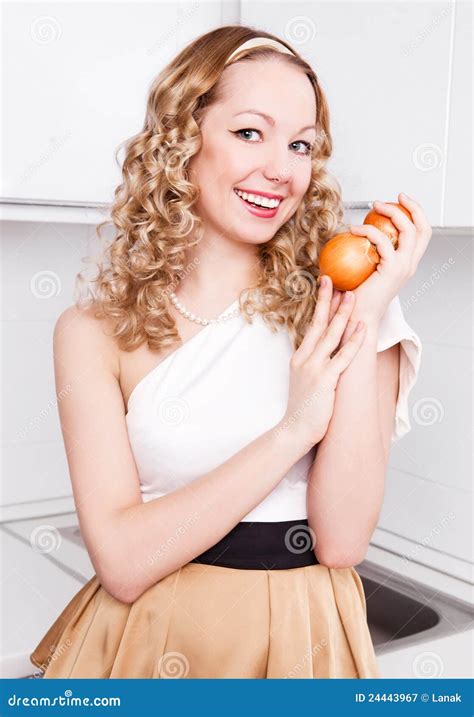 Femme Au Foyer Image Stock Image Du Attrayant Charmer 24443967