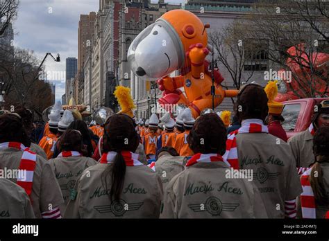 New York Ny November 28 Participants Watch Astronaut Snoopy Balloon