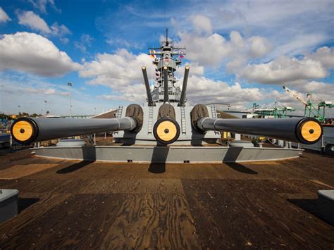 The Big Stick A Tour Of The Battleship Uss Iowa Pictures Cnet