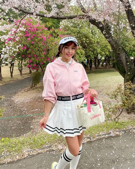 あおい夏海さんのインスタグラム写真 あおい夏海instagram「昨日はスマイルゴルフのラウンドイベントで桜ゴルフが出来ました😍 春