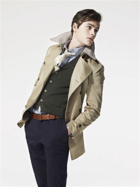 Sam Whitman For Comodo Sqaure Ss11