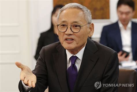 유인촌 문체부 장관 무용계 현장의견 청취 나무뉴스