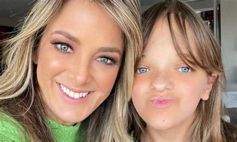 Ticiane Pinheiro descobre que filha recebia conteúdos inapropriados e