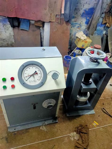 Compression Testing Machine Microprocessor Controlled Automatic Pace Rate At ₹ 400000piece