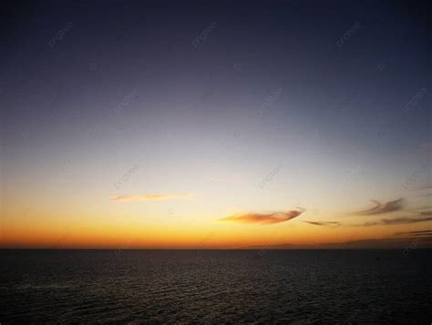 熱帯の海と空の地平線海の日の出 写真背景 無料ダウンロードのための画像 Pngtree